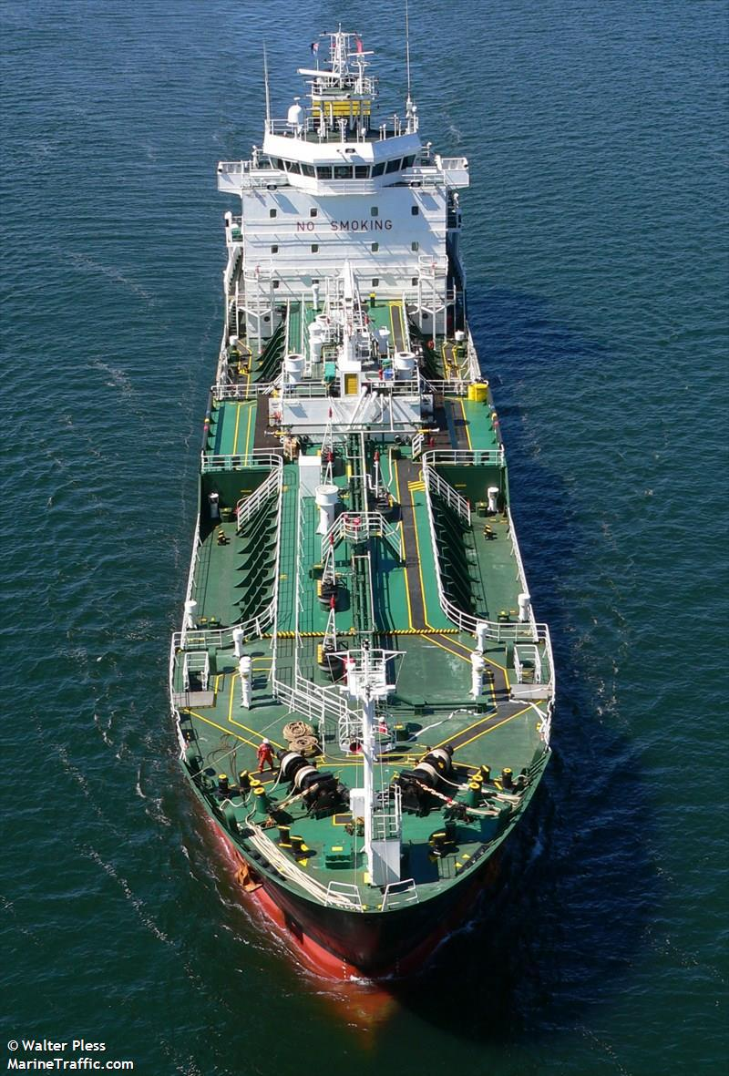 BITUMEN POLE: the Asphalt Teranga, the last bitumen tanker in the fleet